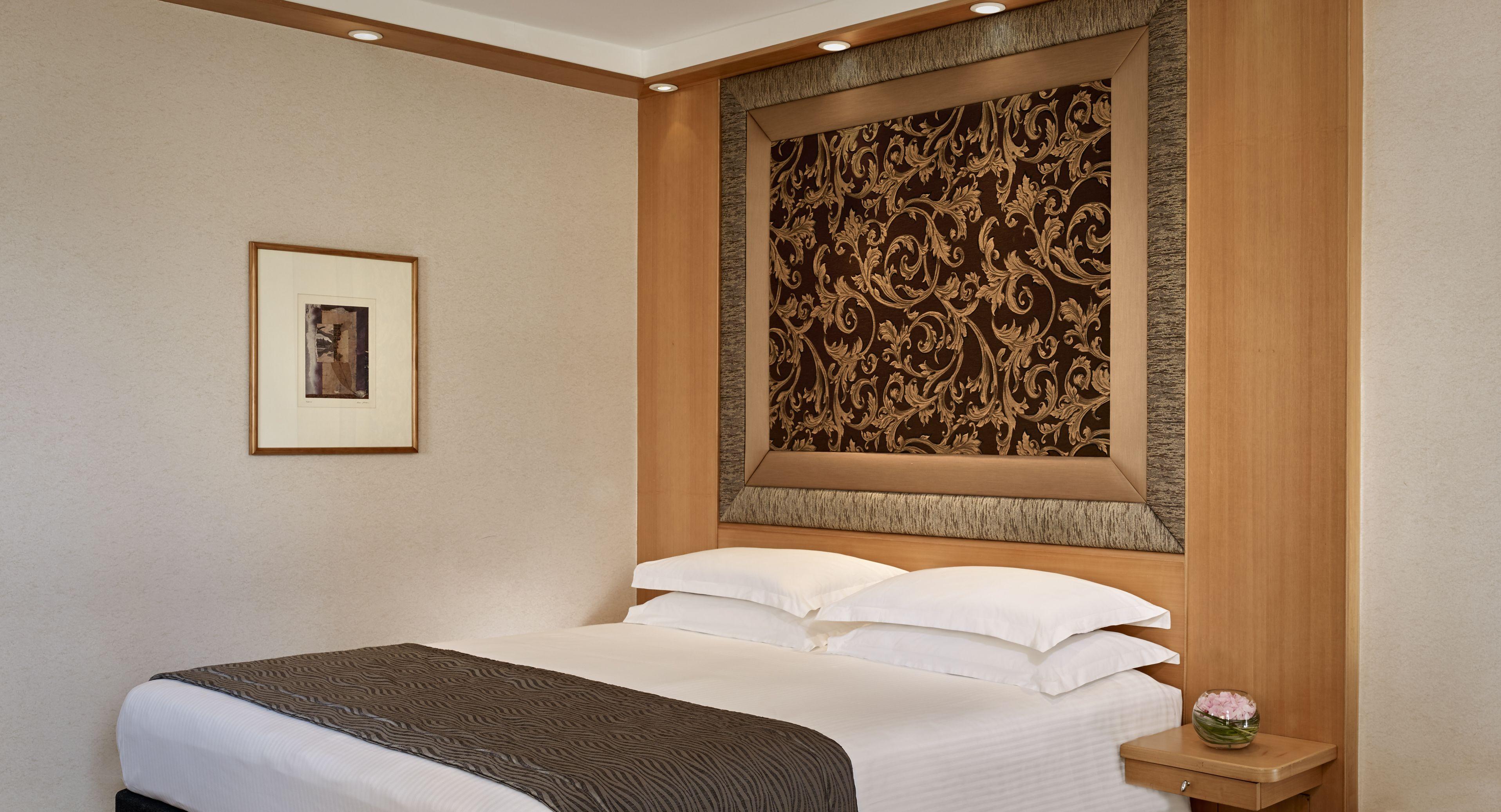MILLENNIUM GLOUCESTER HOTEL LONDON